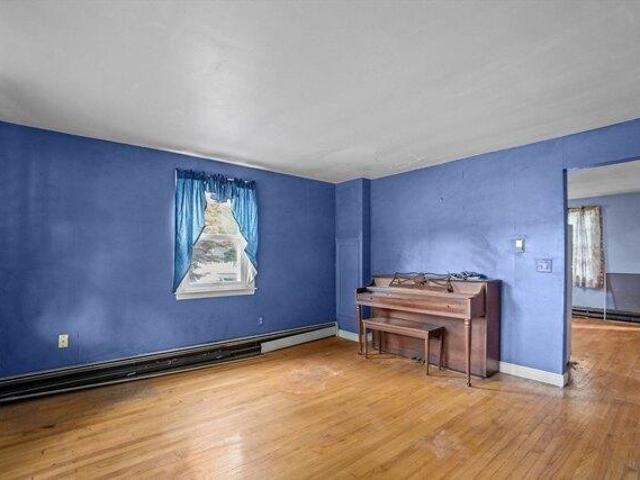 house with 4 bedroom, East Providence RI ES103495784