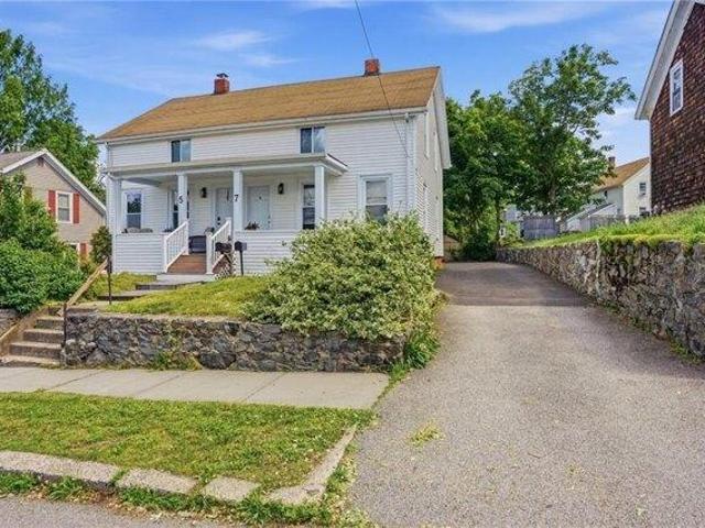 house with 4 bedroom, East Providence RI ES103161845