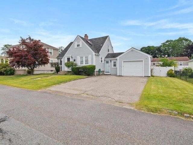 house with 4 bedroom, East Providence RI ES104851544