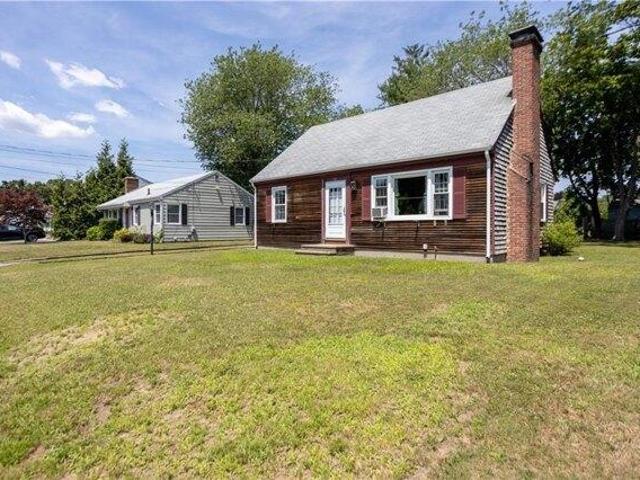 house with 4 bedroom, East Providence RI ES105092268