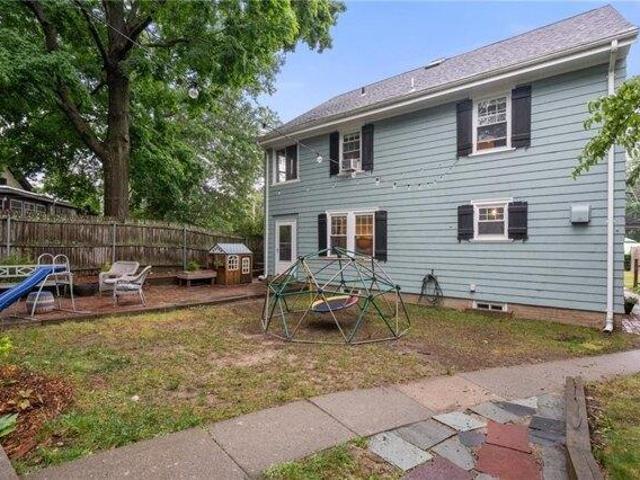 house with 4 bedroom, East Providence RI ES105290367