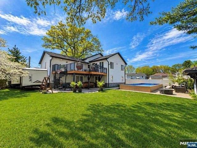 house with 4 bedroom, East Rutherford NJ DS101660692