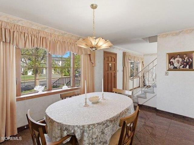 house with 4 bedroom, East Rutherford NJ ES105172566