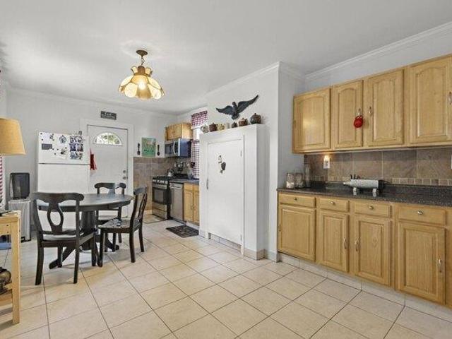 house with 4 bedroom, East Rutherford NJ ES105175071