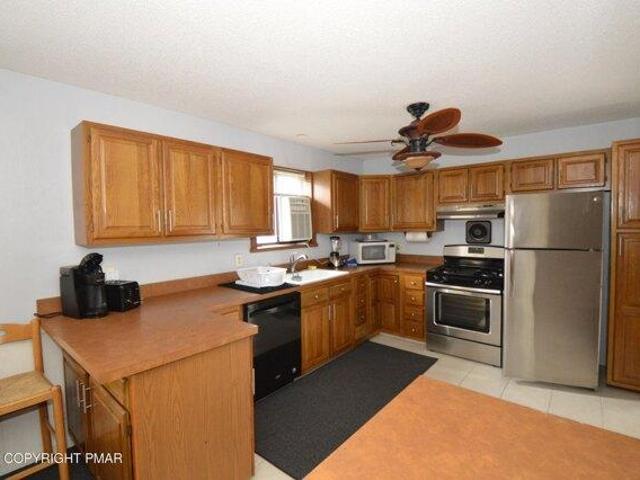 house with 4 bedroom, East Stroudsburg PA ES103622600