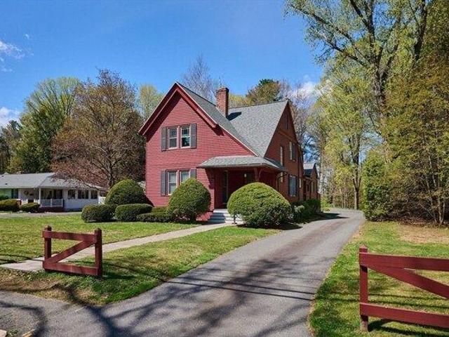 house with 4 bedroom, Easthampton MA DS102780246