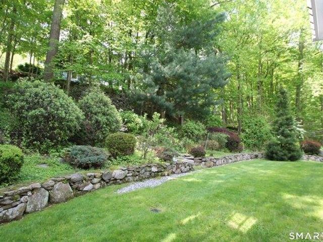 house with 4 bedroom, Easton CT DS102317065