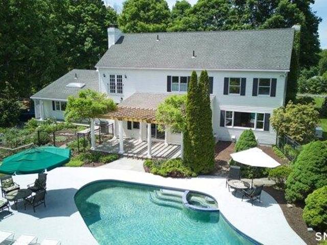 house with 4 bedroom, Easton CT DS104075591