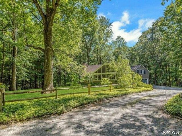 house with 4 bedroom, Easton CT ES104190850