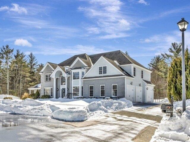 house with 4 bedroom, Easton MA DS102410777