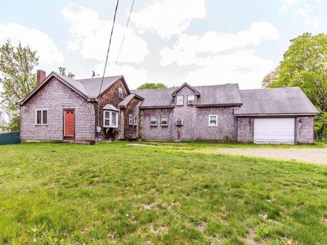 house with 4 bedroom, Easton MA DS102583397