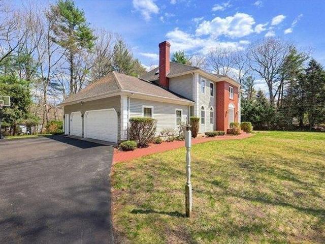 house with 4 bedroom, Easton MA DS102089396