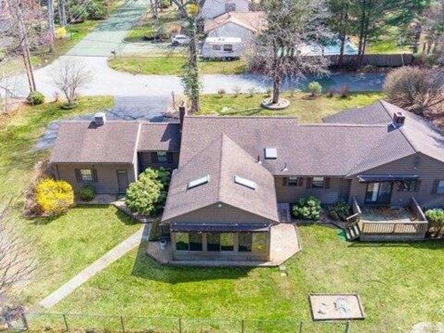 house with 4 bedroom, Easton MA DS102119989