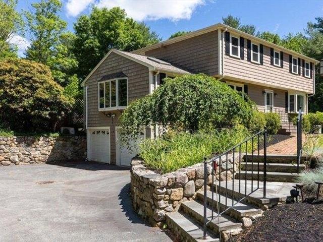house with 4 bedroom, Easton MA DS103885251