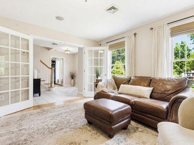 house with 4 bedroom, Easton MA DS103190033
