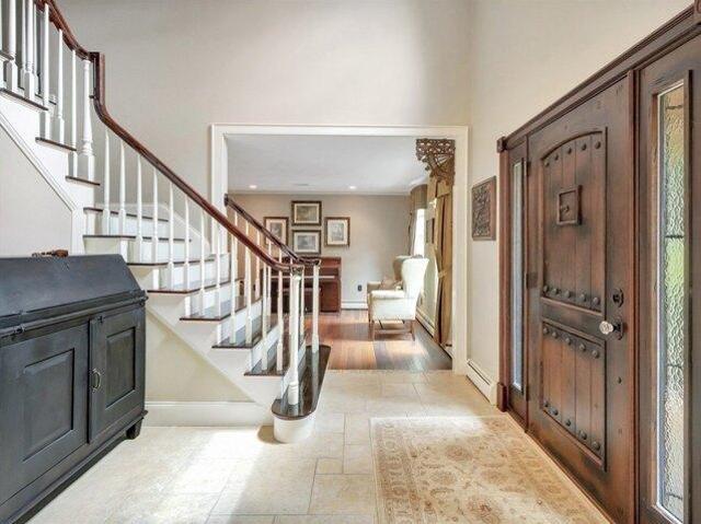 house with 4 bedroom, Easton MA ES103851283