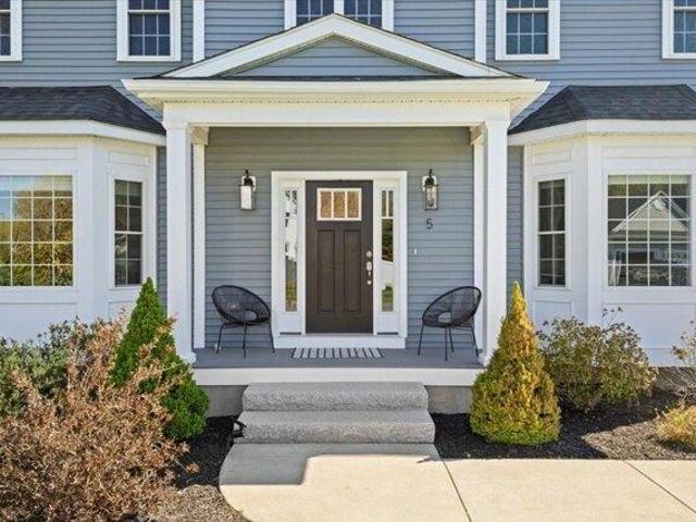 house with 4 bedroom, Easton MA ES103036311