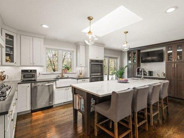 house with 4 bedroom, Easton MA ES103222113