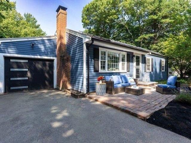 house with 4 bedroom, Easton MA ES104445892