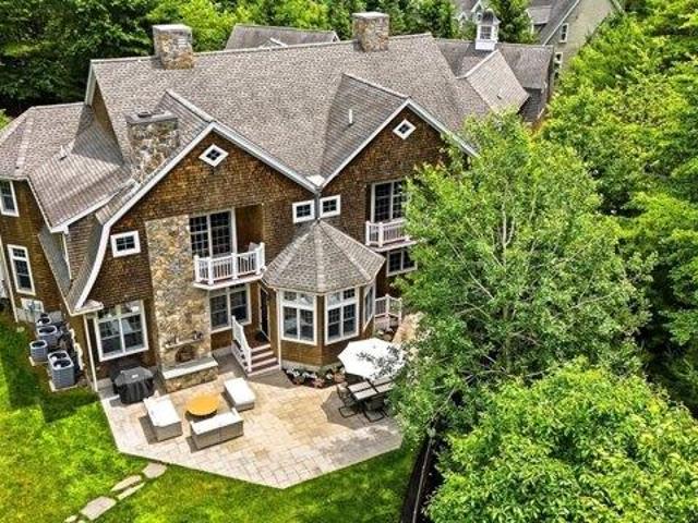 house with 4 bedroom, Easton MA ES105477607
