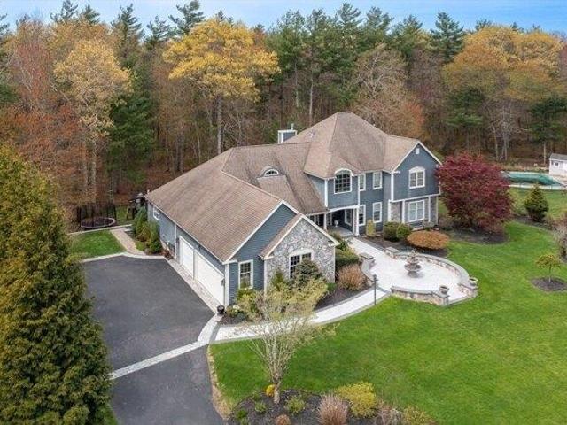house with 4 bedroom, Easton MA ES105095438