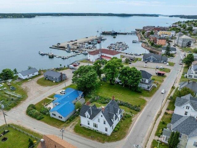 house with 4 bedroom, Eastport ME DS103189492