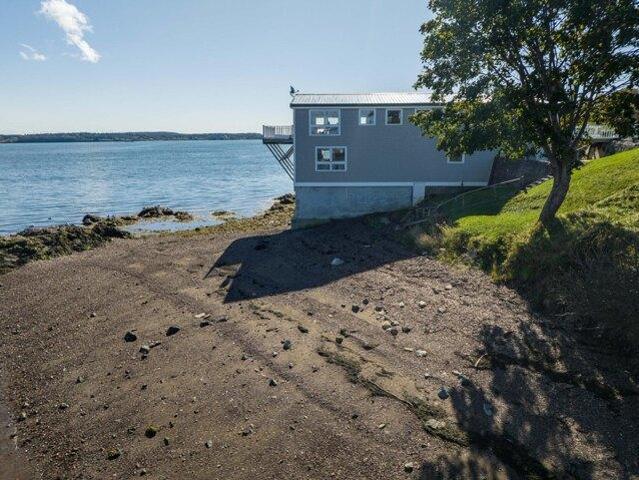 house with 4 bedroom, Eastport ME ES105127832