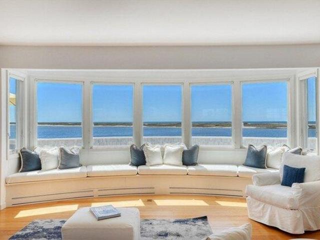 house with 4 bedroom, Edgartown MA DLS102592871