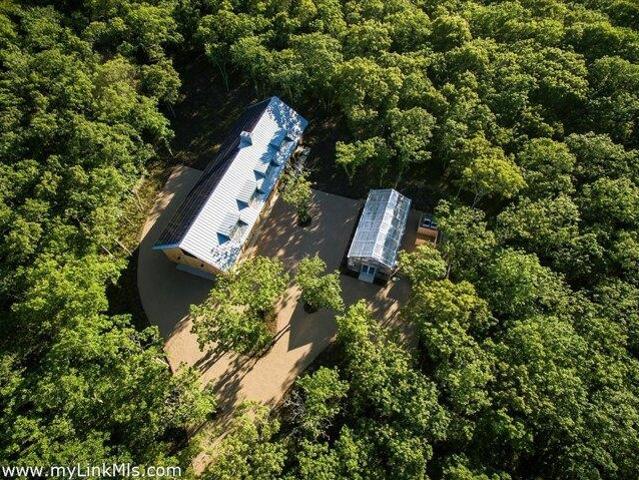 house with 4 bedroom, Edgartown MA DLS102635103