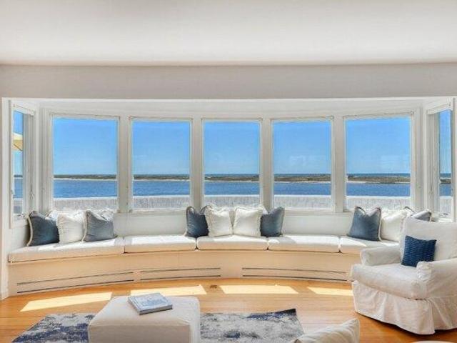 house with 4 bedroom, Edgartown MA DS102447600