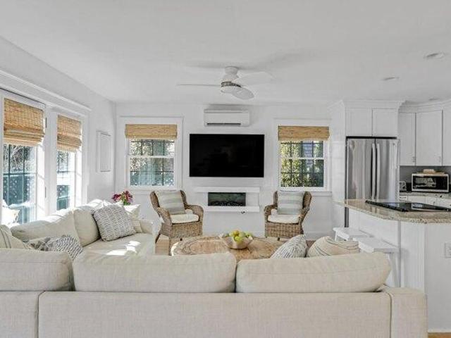 house with 4 bedroom, Edgartown MA DS102090098