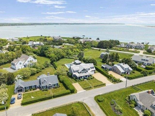 house with 4 bedroom, Edgartown MA DS104111760