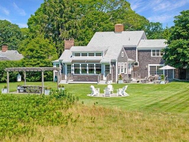house with 4 bedroom, Edgartown MA DS104235524