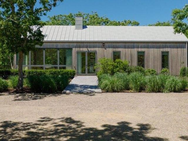 house with 4 bedroom, Edgartown MA DS104237493