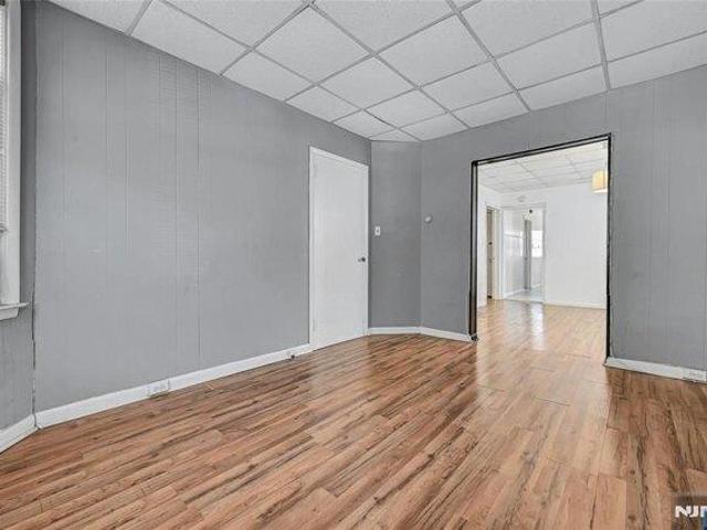 house with 4 bedroom, Edgewater NJ DS101800017