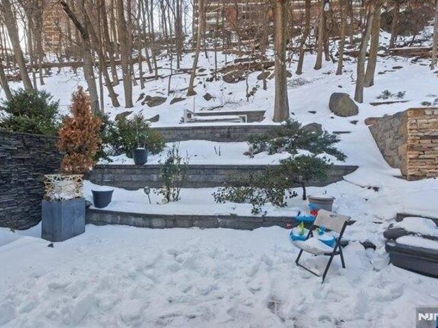 house with 4 bedroom, Edgewater NJ DS102317173