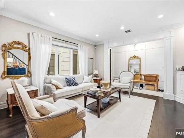 house with 4 bedroom, Edgewater NJ ES104233603