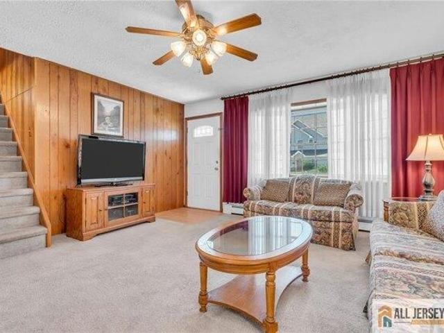 house with 4 bedroom, Edison NJ ES105176437