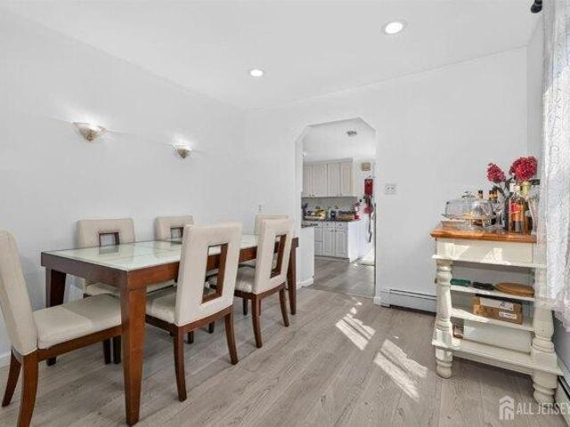 house with 4 bedroom, Edison NJ ES105190740