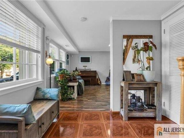 house with 4 bedroom, Edison NJ ES105205572