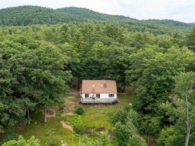 house with 4 bedroom, Effingham NH ES105109501