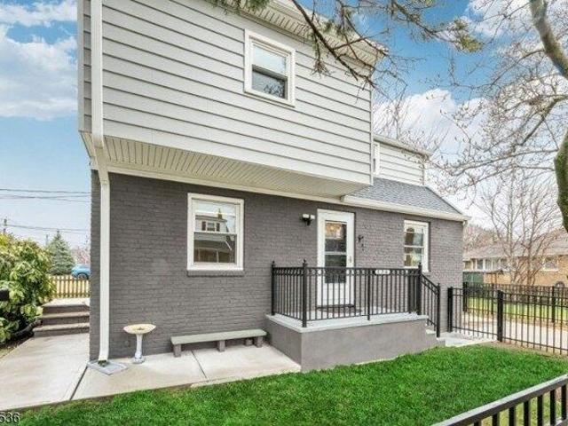 house with 4 bedroom, Elmwood Park NJ DS102317530