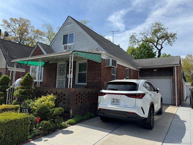 house with 4 bedroom, Elmont NY DS101802125