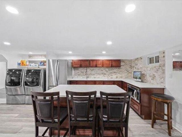 house with 4 bedroom, Elmont NY DS102282429