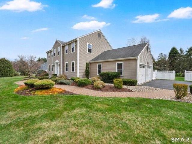 house with 4 bedroom, Ellington CT DS102443742