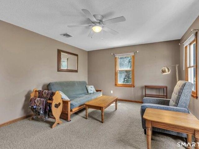 house with 4 bedroom, Ellington CT DS104265984