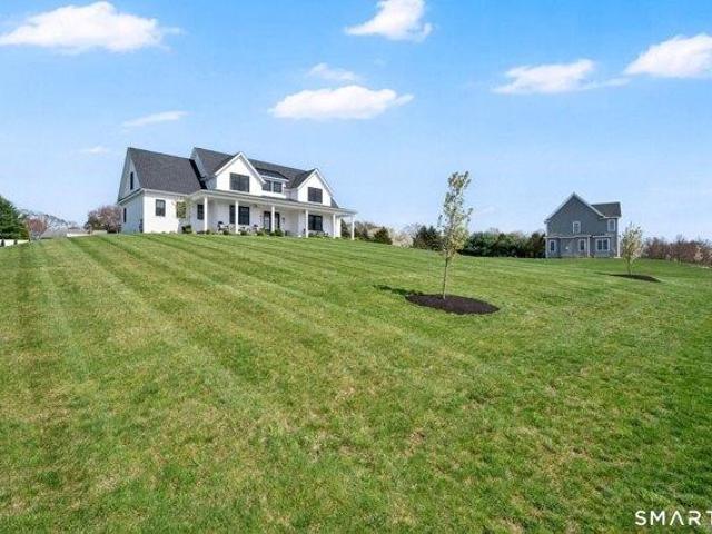 house with 4 bedroom, Ellington CT ES103930905