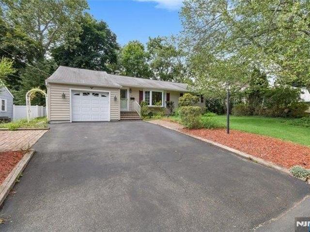 house with 4 bedroom, Emerson NJ ES105142415