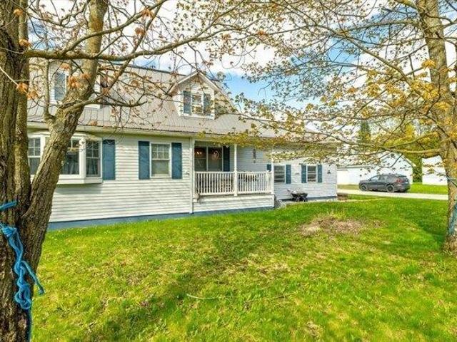 house with 4 bedroom, Enosburg Falls VT ES103074662