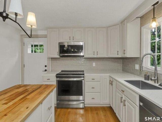house with 4 bedroom, Enfield CT ES104114797